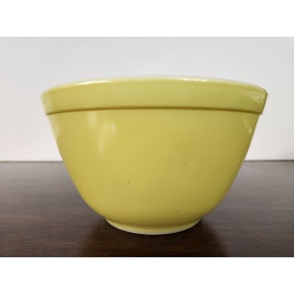 Pyrex | Dining | Vintage Pyrex Yellow 41 12 Pt Small Primary Colors ...